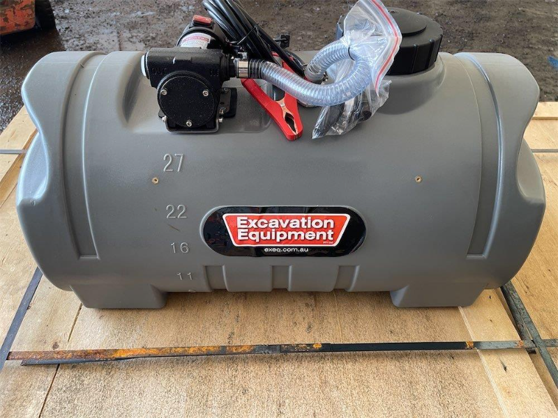 Lot 129 - 100L FUEL TANK | AuctionsPlus
