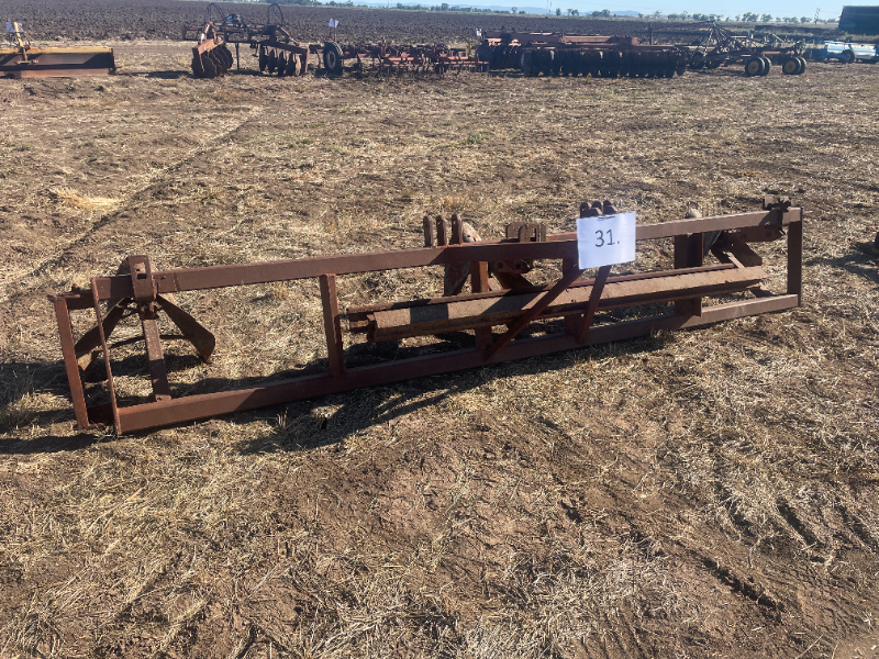 Lot 31 - Butterfly Furrowing Rig | AuctionsPlus