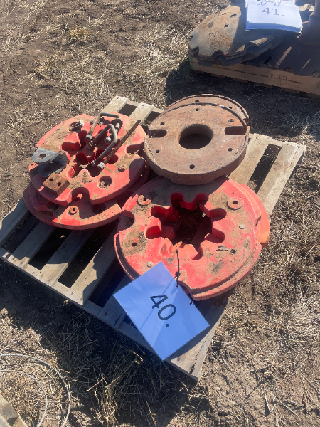 Lot 40 - Fendt Rear Wheel Weights | AuctionsPlus