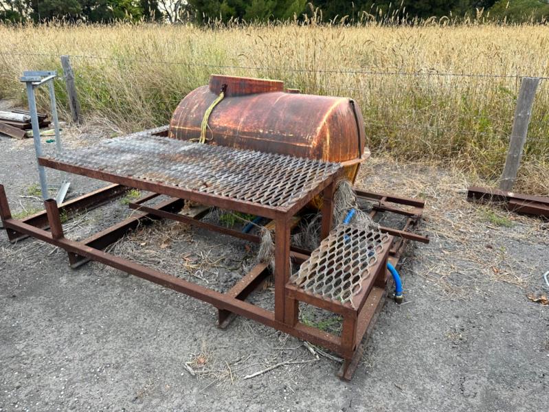 Lot 70 - CHEMICAL MIXING VAT WITH STAND | AuctionsPlus