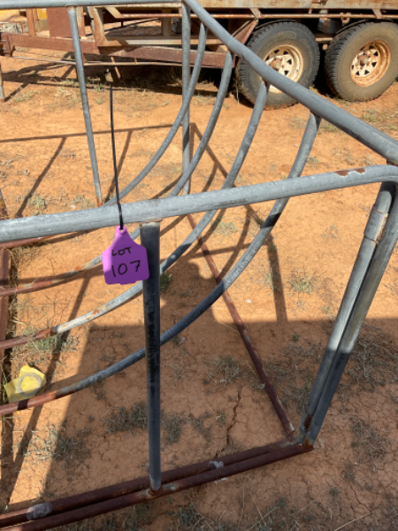 Lot 107 - Hay Rack For Round Bale | AuctionsPlus