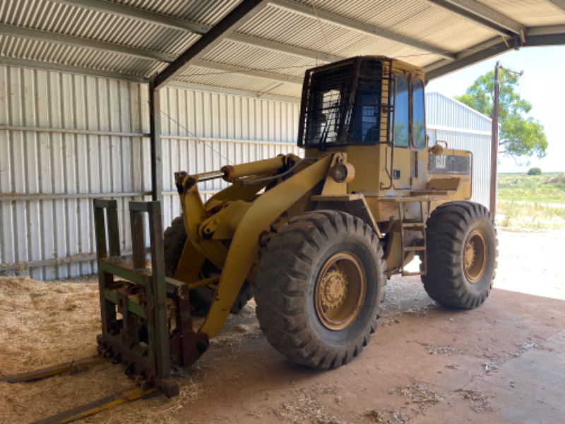 Lot 186 - Cat 916 Loader | AuctionsPlus