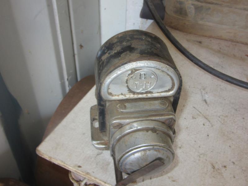 Lot 43 - BTH Magneto | AuctionsPlus