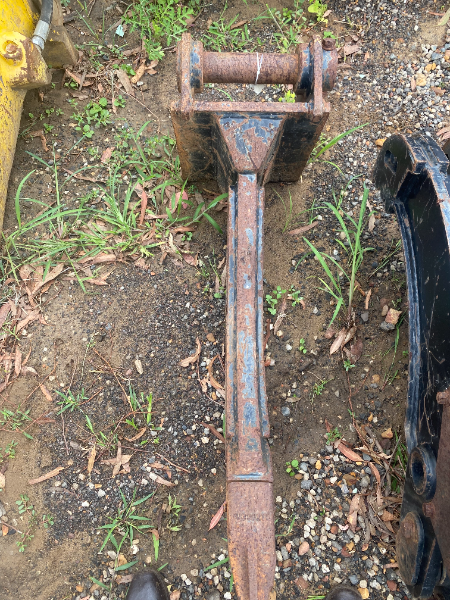 Lot 18 - ABS Ripper (suit 8 tonne excavator) | AuctionsPlus