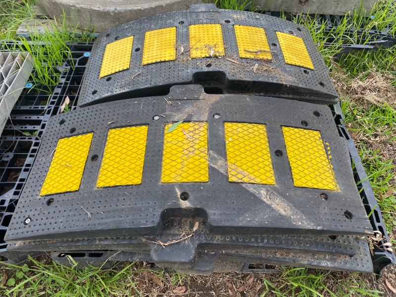 Lot 77 - 6 piece interlocking plastic mouldered speed humps | AuctionsPlus