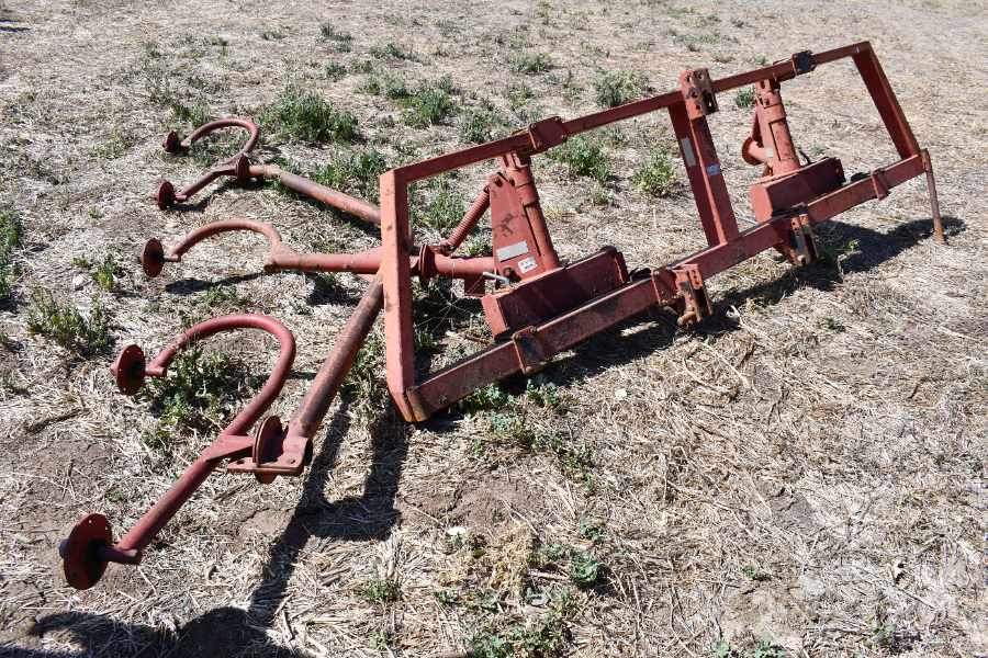 Lot 21 - Sitrex RP10 V hay rake | AuctionsPlus