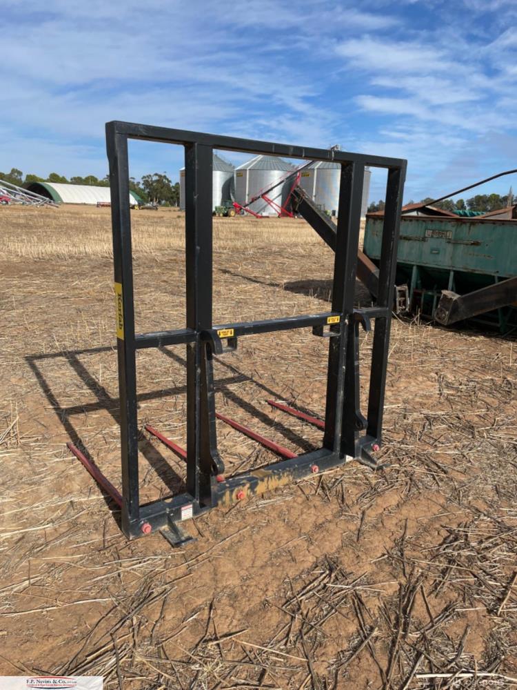 Kerfab telehandler square hay fork 3t | AuctionsPlus