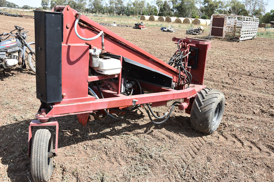 Lot 155 - Cherry Picker | AuctionsPlus