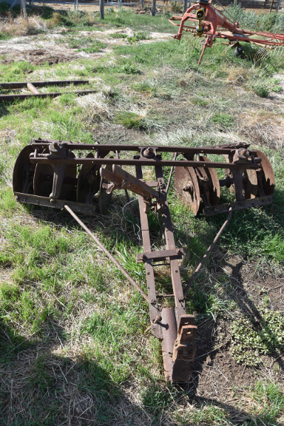 Lot 95 - International Disc Plough | AuctionsPlus