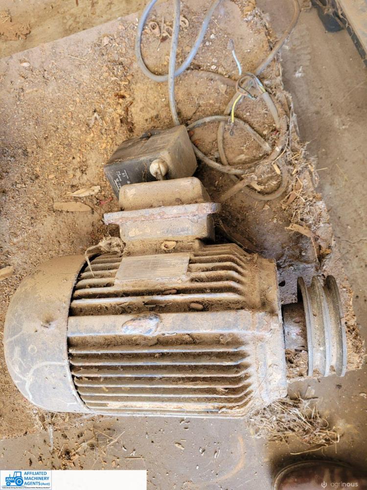 Lot 155 - 2Hp Electric Motor ~ Single phase/480v ~ Turns over freely by ...