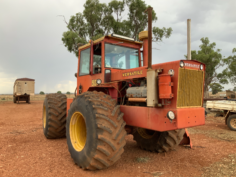 Lot 6 - Versatile 900 Tractor | AuctionsPlus
