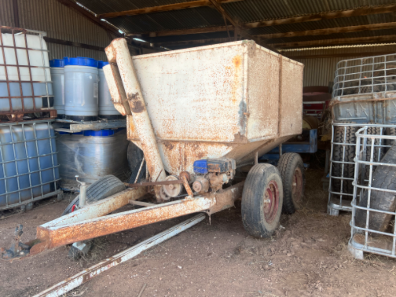 Lot 34 - FEED CART | AuctionsPlus