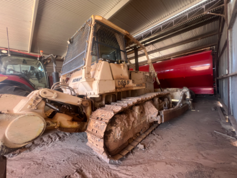 Lot 37 - BULL DOZER | AuctionsPlus
