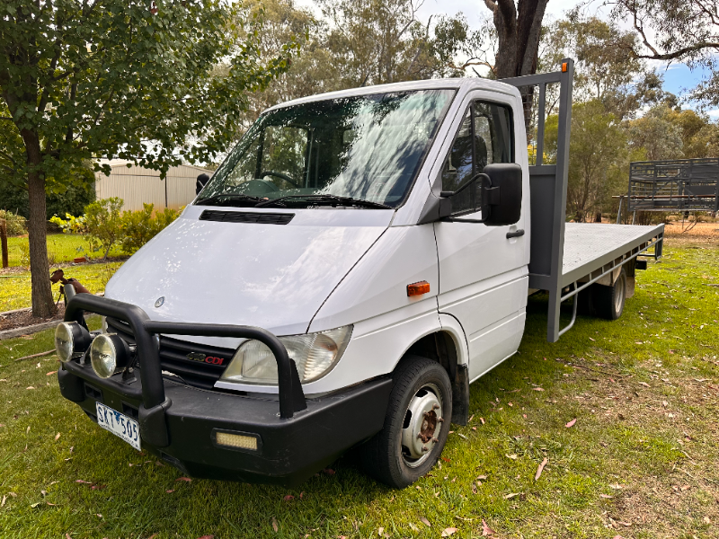 Lot 166 - 2003 Mercedes Sprinter Truck | AuctionsPlus