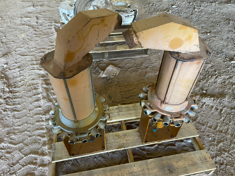 Lot 76 - Gyral Airseeder Distribution Heads | AuctionsPlus