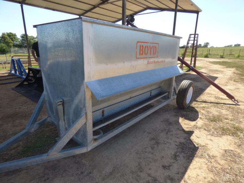 Lot 29 - BOYD Feedout wagon & portable self feeders | AuctionsPlus