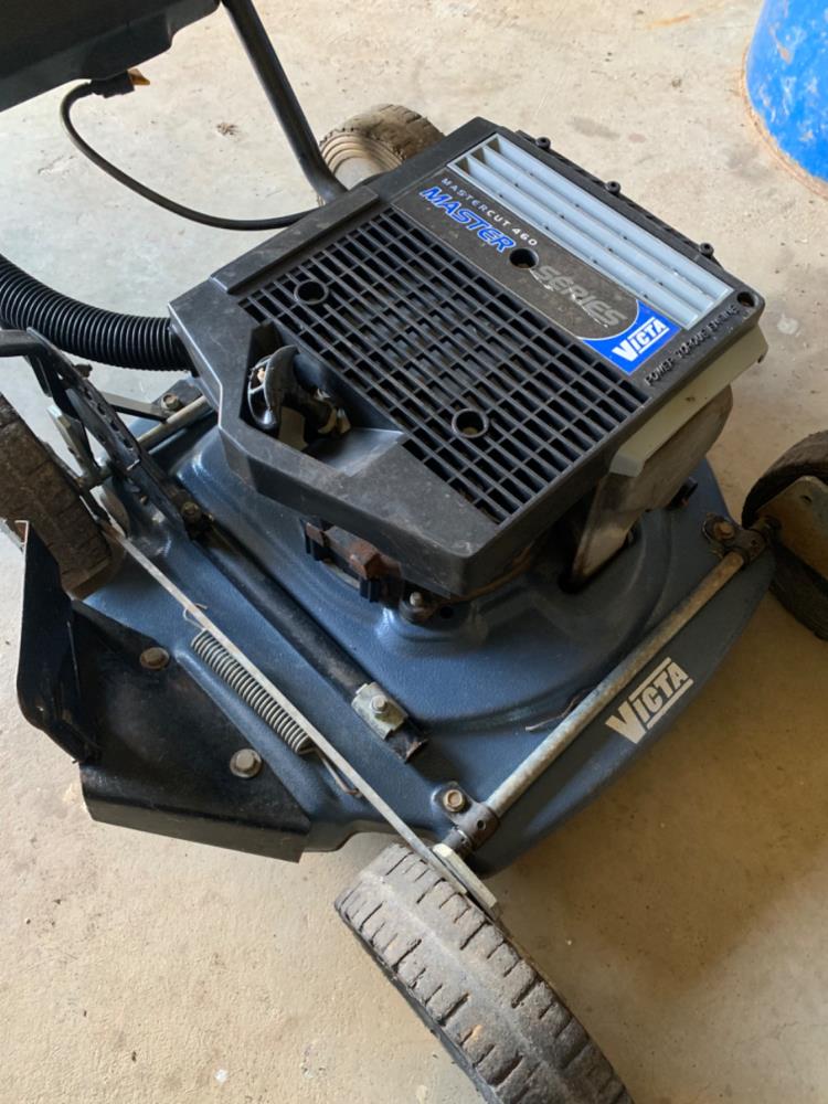 Lot 156 - Victor master mower | AuctionsPlus