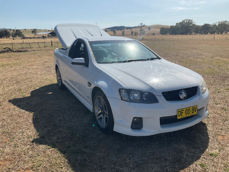 Lot 4 - 2010 Holden Commodore Ute | AuctionsPlus