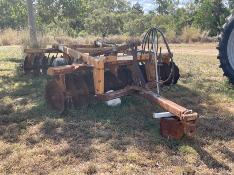 Lot 20 - Baldan 11 ft Offsets | AuctionsPlus