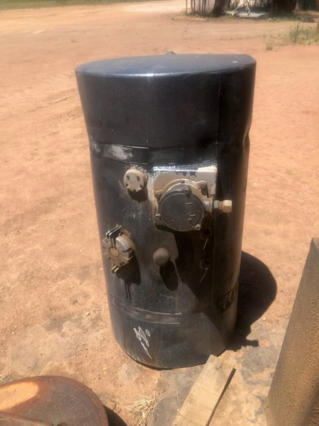 Lot 3 - Mack Fuel Tanks | AuctionsPlus