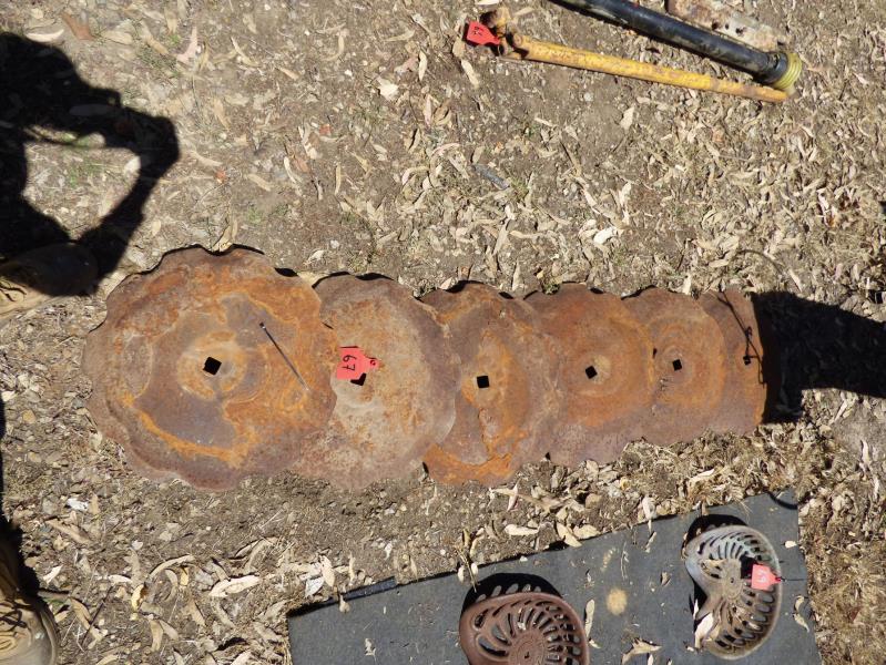 Lot 67 - Old discs (6) | AuctionsPlus