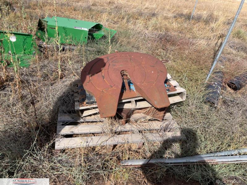 Lot 136 - Holland turntable | AuctionsPlus