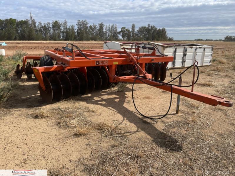 Lot 14 - Ennor 40 offset disc | AuctionsPlus