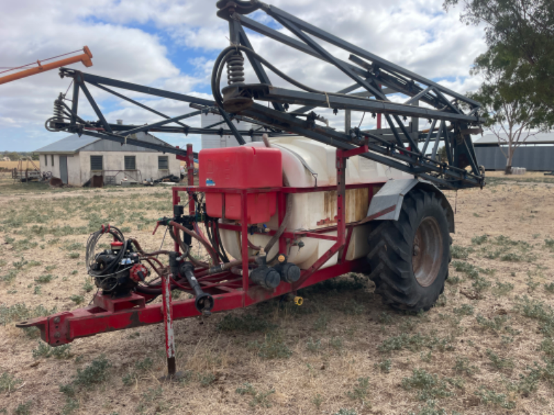 Lot 185 - Nufarm Croplands Boom Sprayer. | AuctionsPlus
