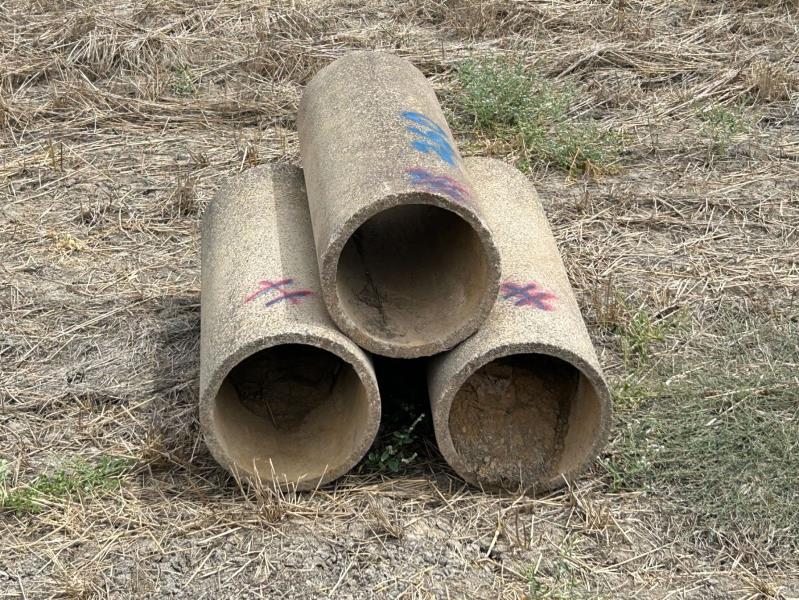 Lot 260 - Concrete pipes 16 inch x 3 | AuctionsPlus