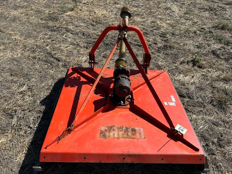 Lot 43 - 4 ft Slasher | AuctionsPlus
