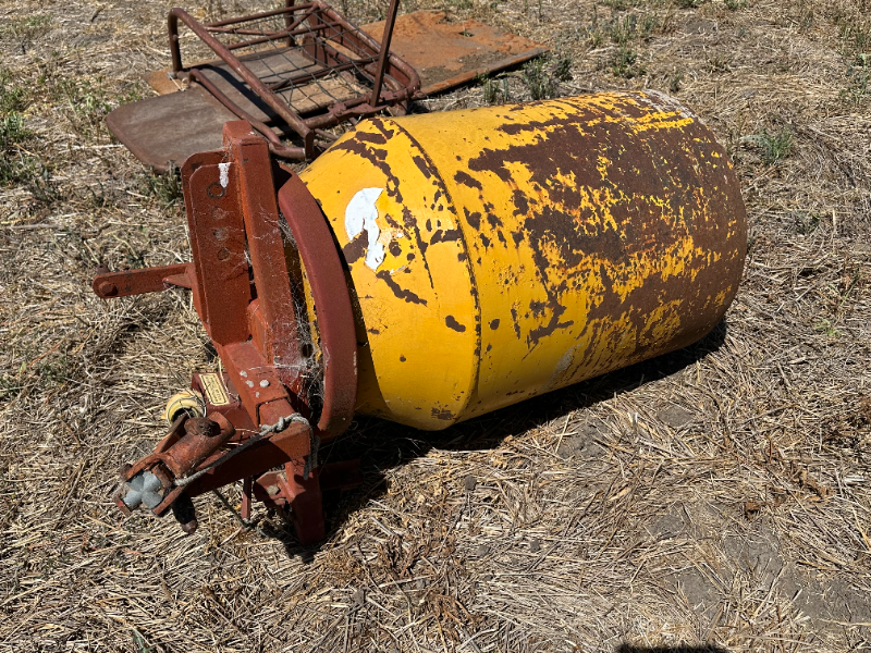 Lot 30 - Teagle cement mixer | AuctionsPlus