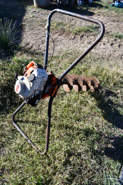 Lot 111 - Stihl post hole digger | AuctionsPlus