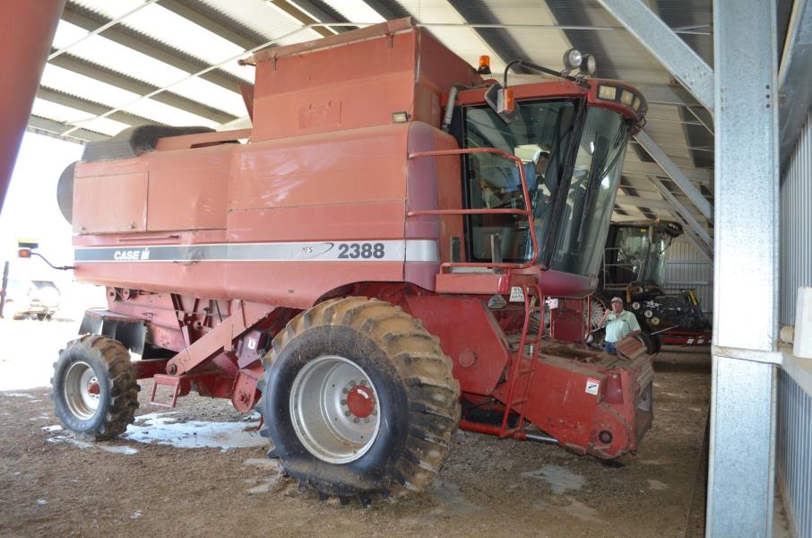 Case 2388 Header with 30ft 1010 Open Front | AuctionsPlus