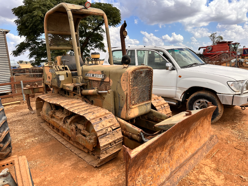 Lot 12 - 1979 John Deere 450C Bulldozer | AuctionsPlus
