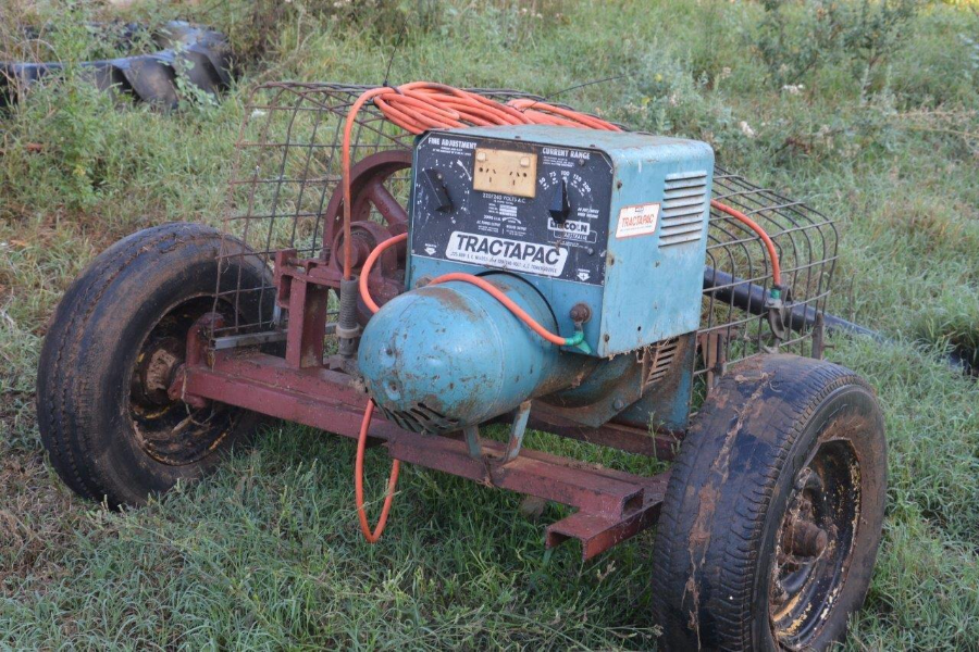 Lot 8 - TRACTOR PACK PTO WELDER | AuctionsPlus