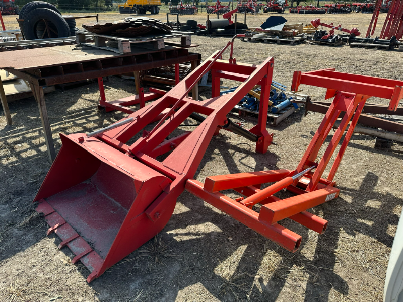 Lot 44 - 3 POINT LINKAGE REAR HYDRAULIC LOADER | AuctionsPlus
