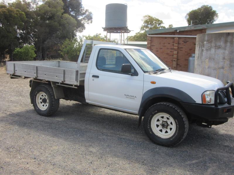Lot 21 - Nissan navara DX Cab Chassis Ute | AuctionsPlus