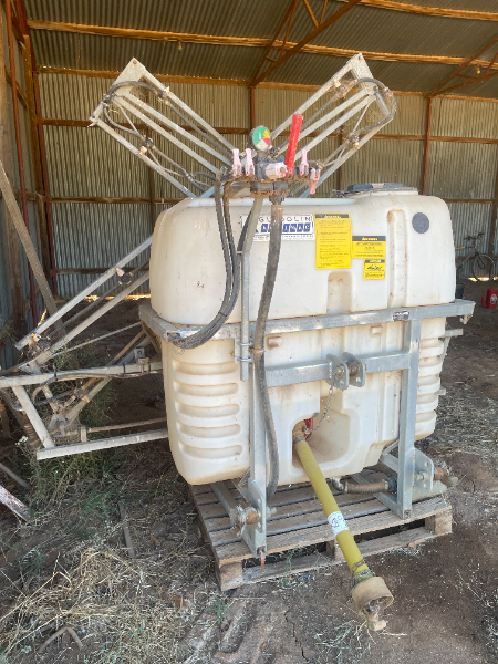 LOT 9 - CROPLANDS 3PL BOOM SPRAY | AuctionsPlus