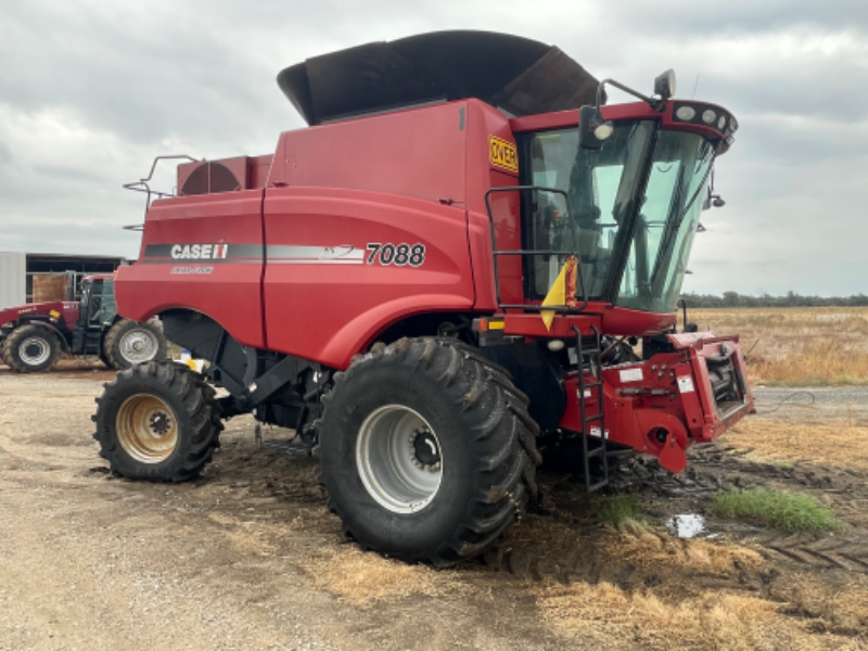 Lot 140 - Case 7088 Header | AuctionsPlus