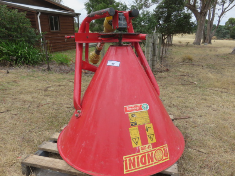 Lot 11 - Rondini SP500 3PL Fert Spreader | AuctionsPlus