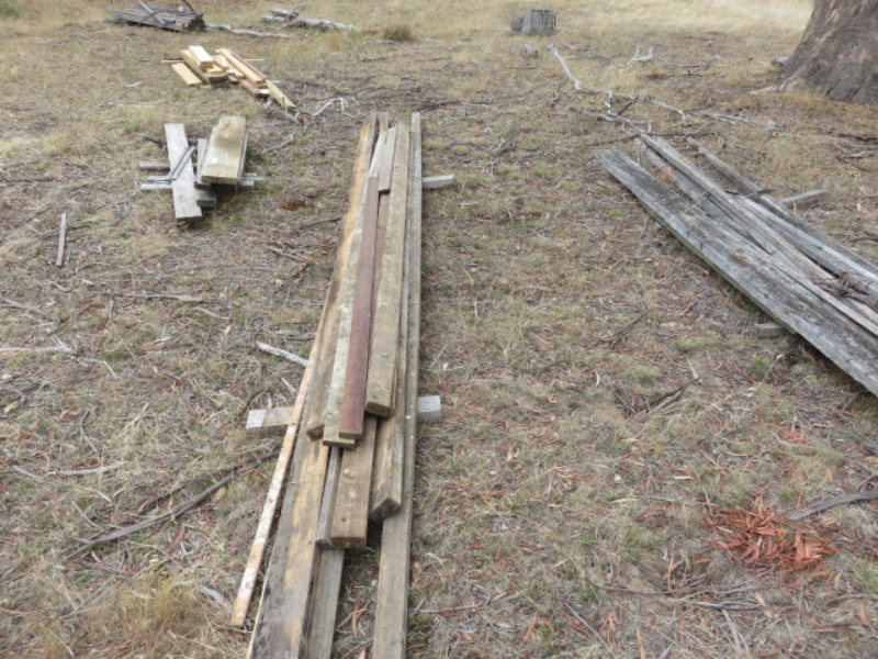Lot 59 - Timber Inc Sawn Droppers | AuctionsPlus