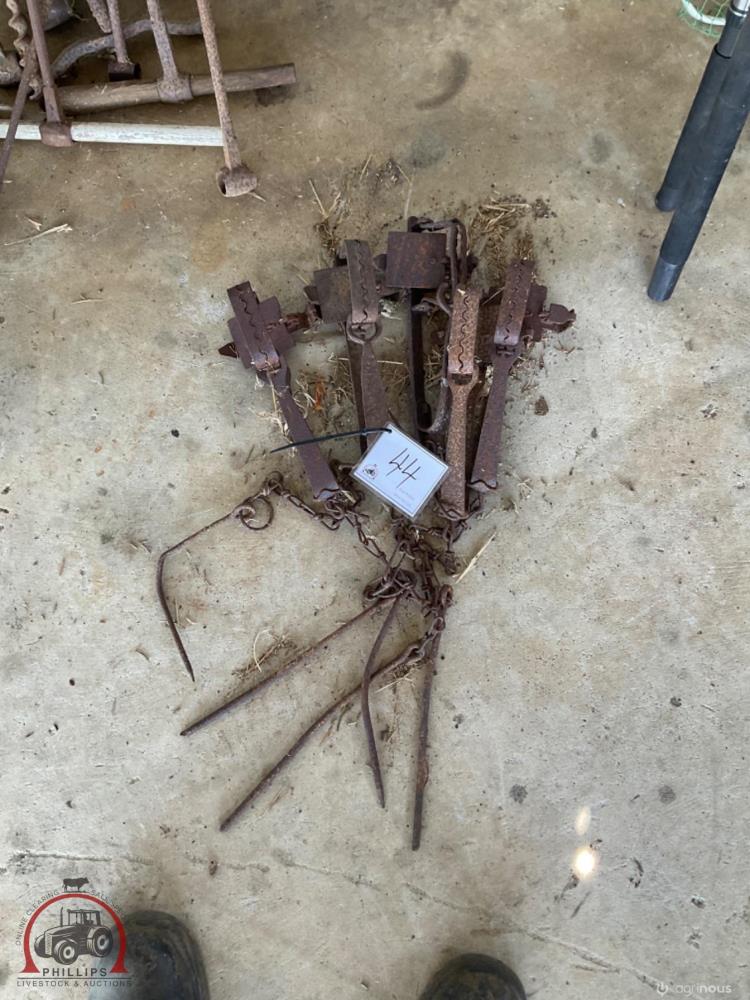 Lot 44 - Qty rabbit traps | AuctionsPlus