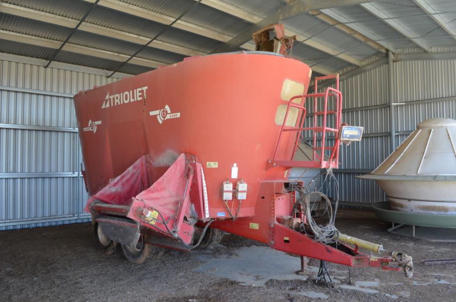 Lot 127 - Trioliet Feed Out Cart | AuctionsPlus