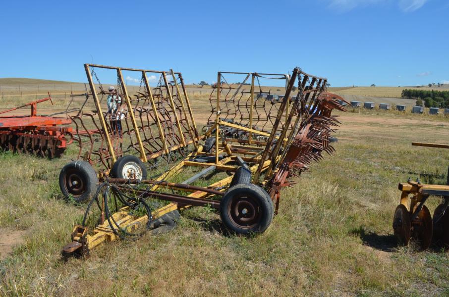 Lot 23 - Coolamon Hydraulic Harrows - 13 Leaf | AuctionsPlus