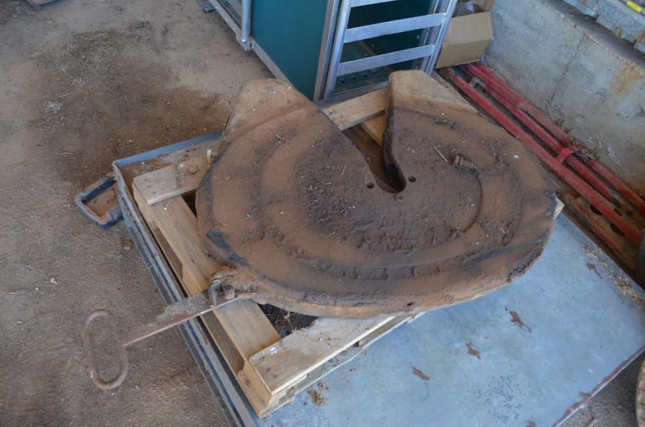 Lot 49 - Jost Turn Table | AuctionsPlus