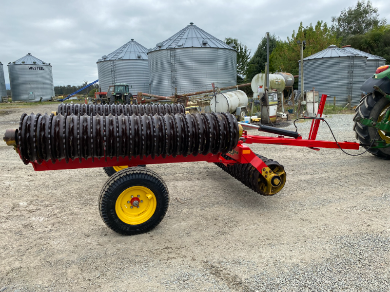 Lot 302 - 2008 Vaderstad 6m roller | AuctionsPlus