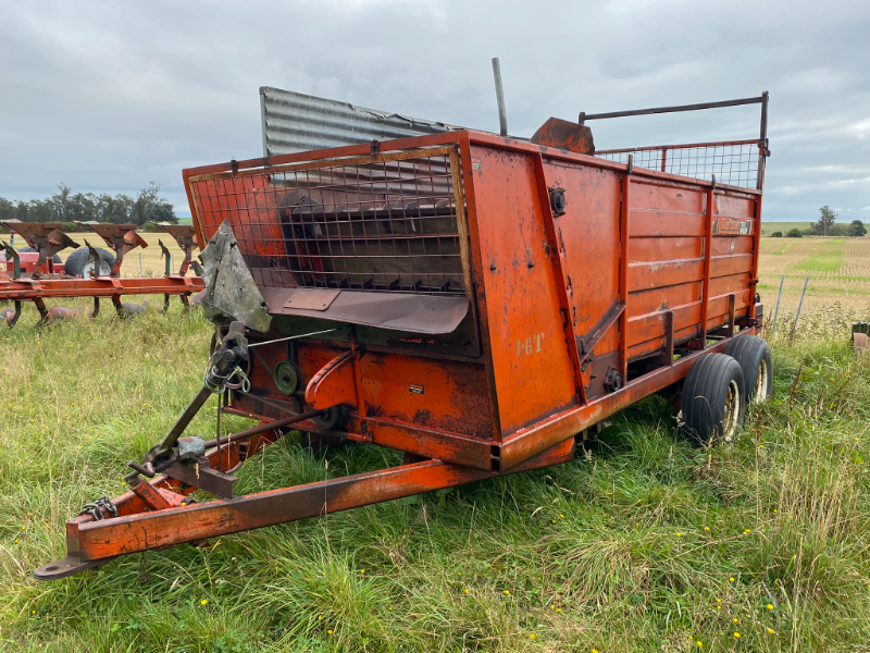 Lot 324 - Robertson Silage Wagon | AuctionsPlus