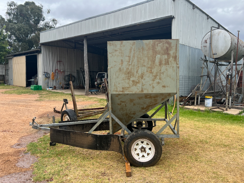 LOT 41 - TRAILING FEED OUT BIN | AuctionsPlus