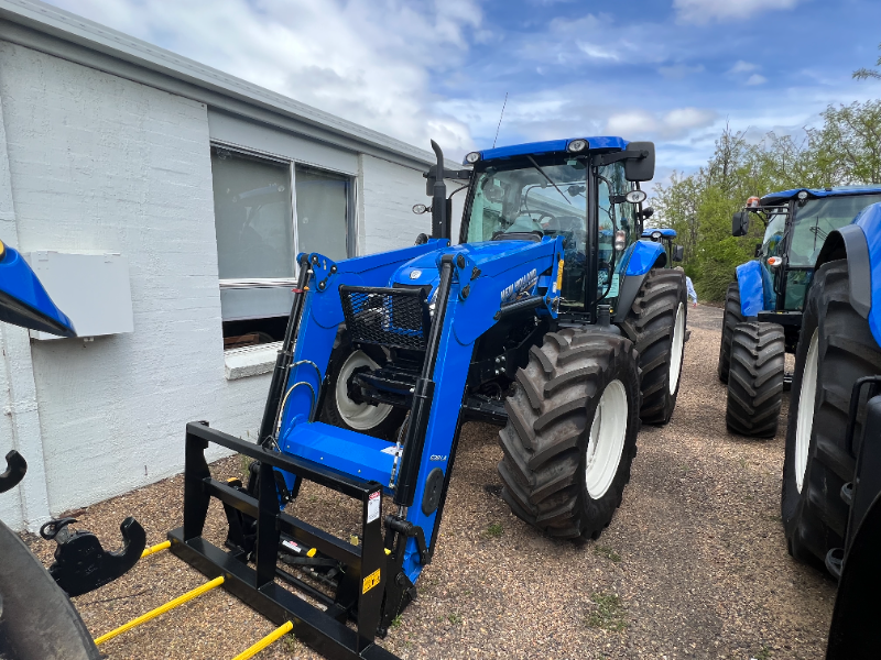 LOT 4 - NEW HOLLAND T6070 TRACTOR | AuctionsPlus