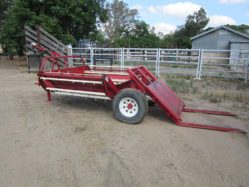 Lot 9 - Round Bale Feedout Wagon | AuctionsPlus